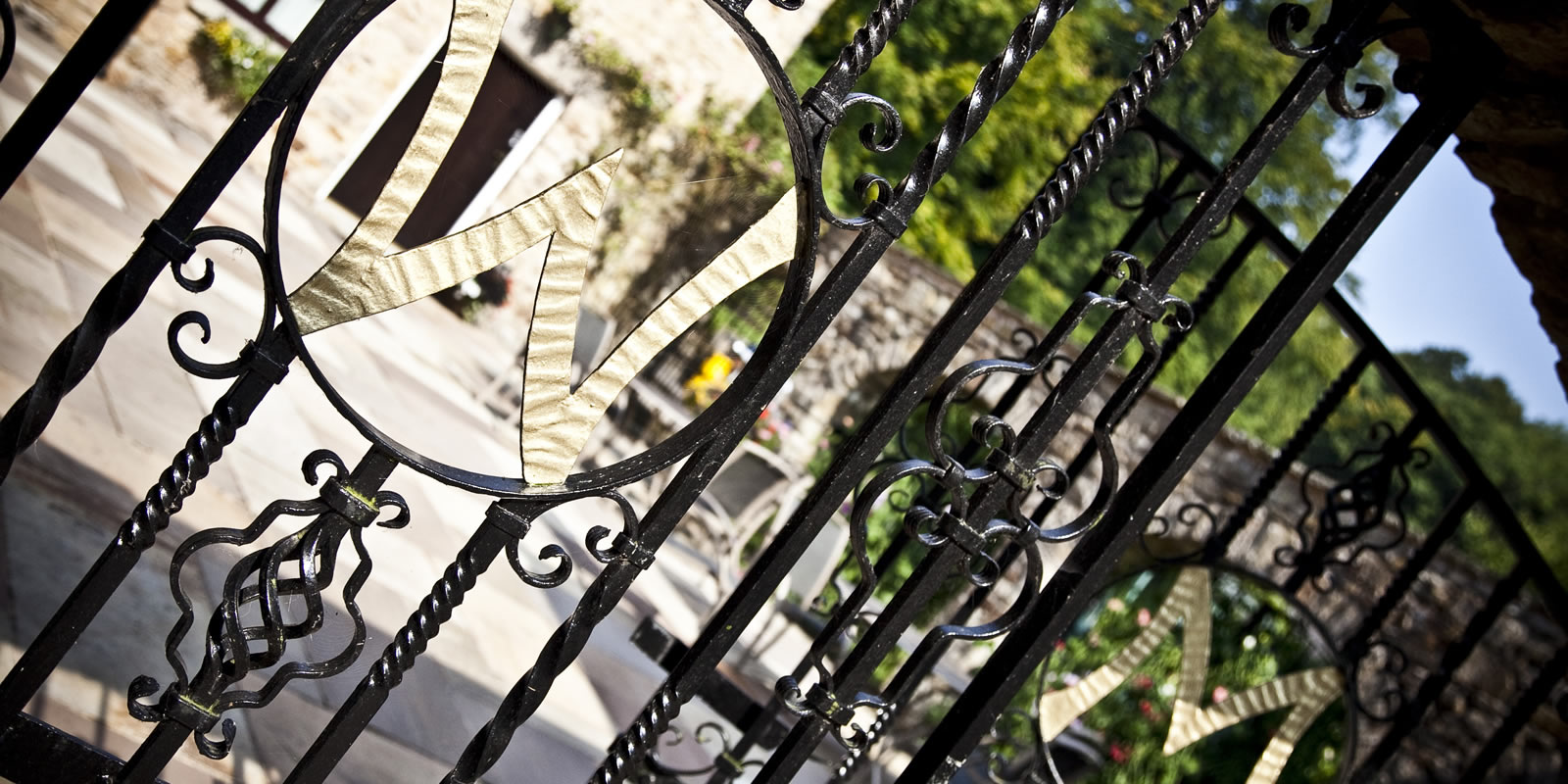 gates angled - Wolfen Mill Boutique Self Catering